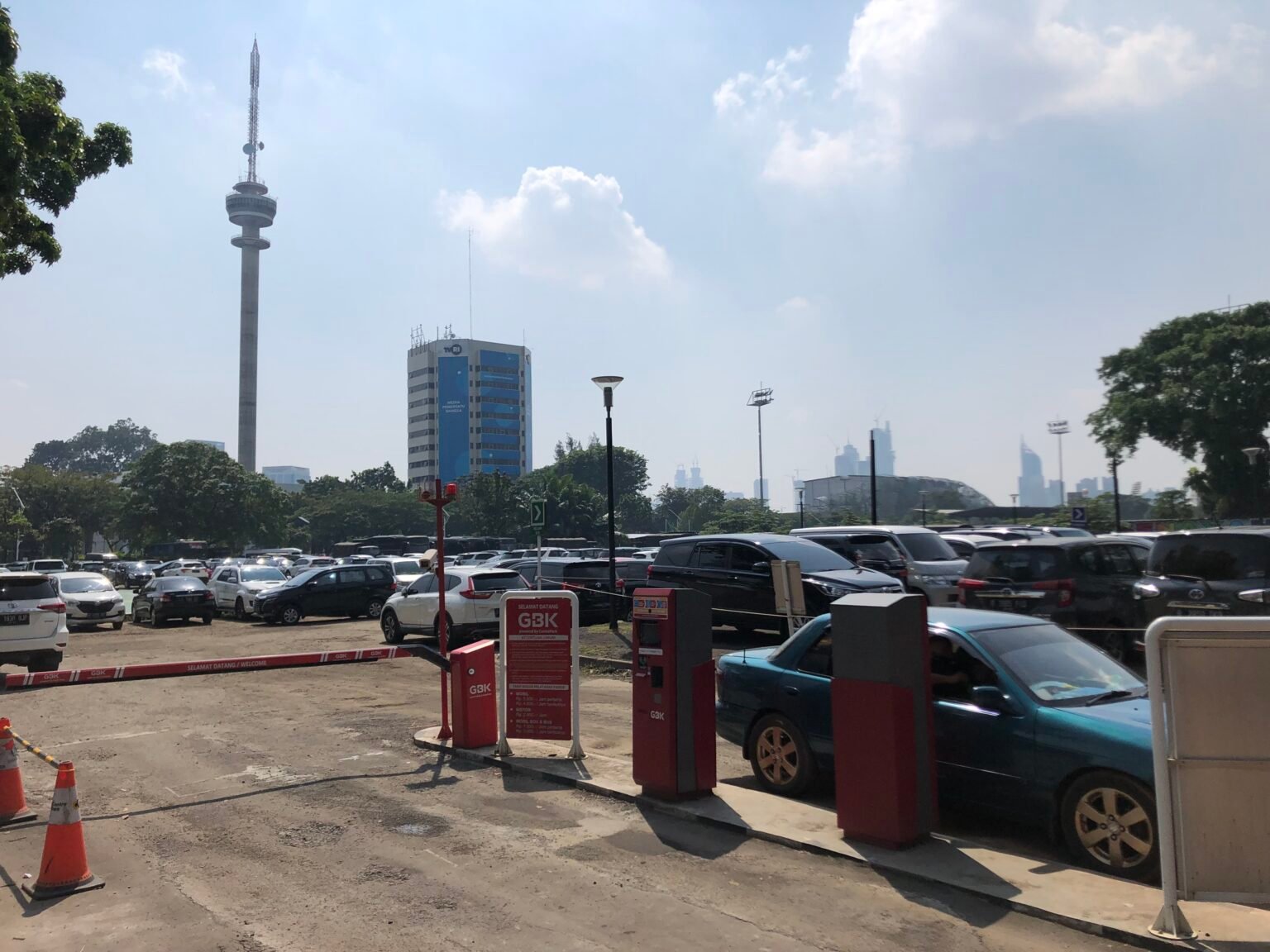 Ini Daftar Lokasi Parkir JIS, Pengunjung Bisa Naik Shuttle Bus dari ...